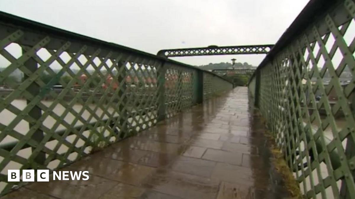 World War Two damage on footbridge to be preserved - BBC News
