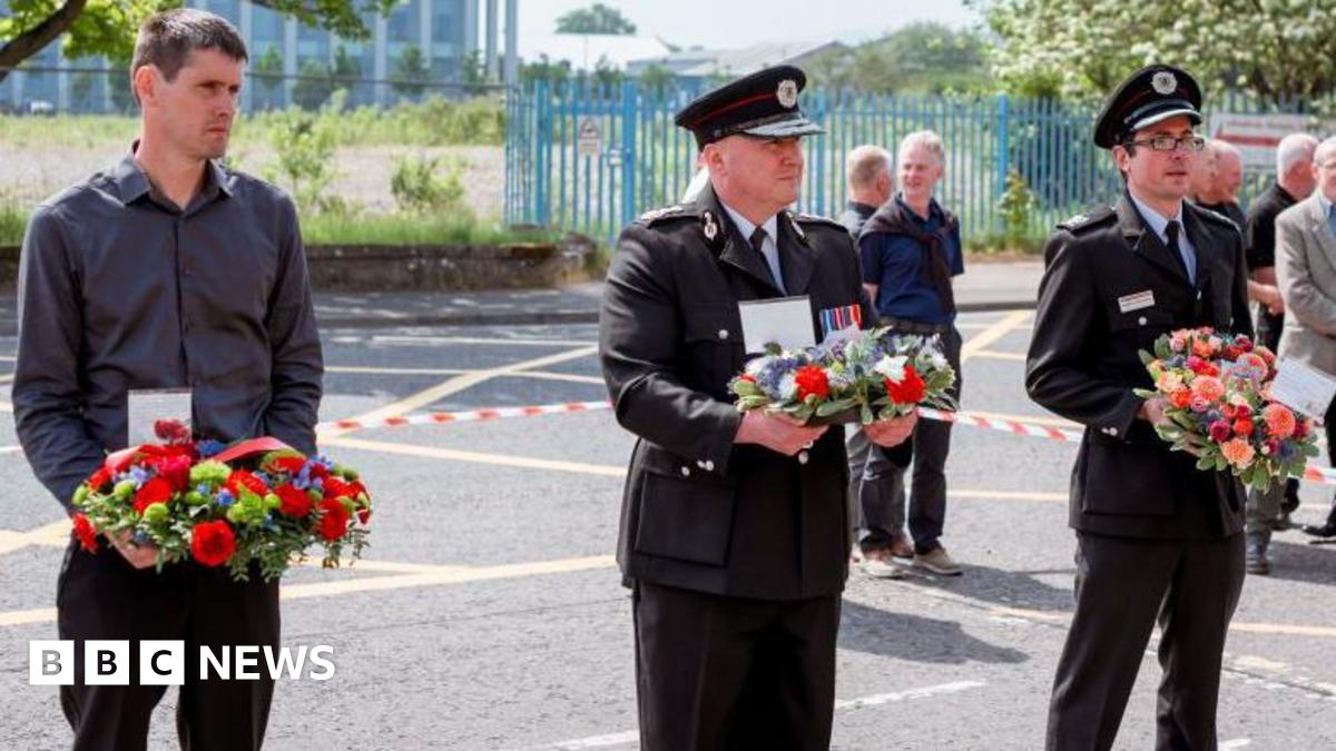Memorial for firefighter Roderick MacLeod Lewis who died in blaze 43 ...