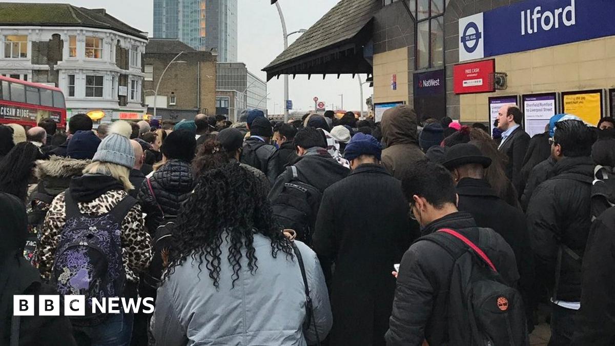 Tube strike on Central and Waterloo and City lines ends - BBC News