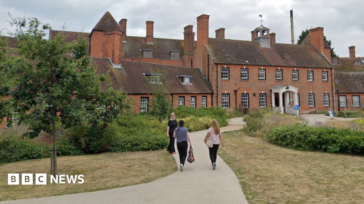 Poole psychiatric hospital building plan submitted - BBC News