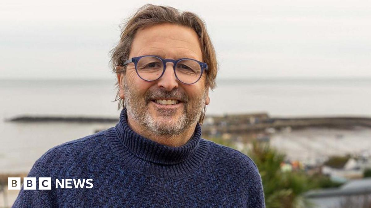 Mitch Tonks hopes South West Sardine Festival unites community - BBC News