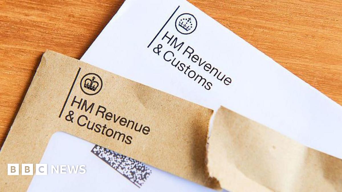 HMRC using AI to scour suspected tax cheats' social media - BBC News