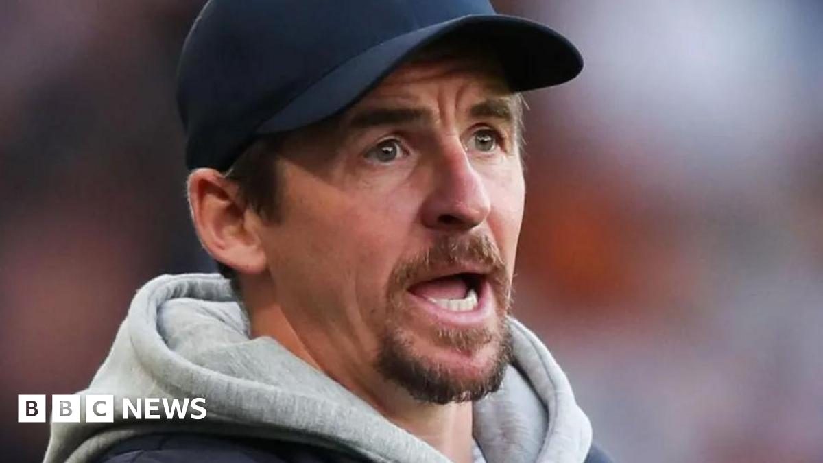 Joey Barton denies sending malicious posts about pundit Eni Aluko - BBC News