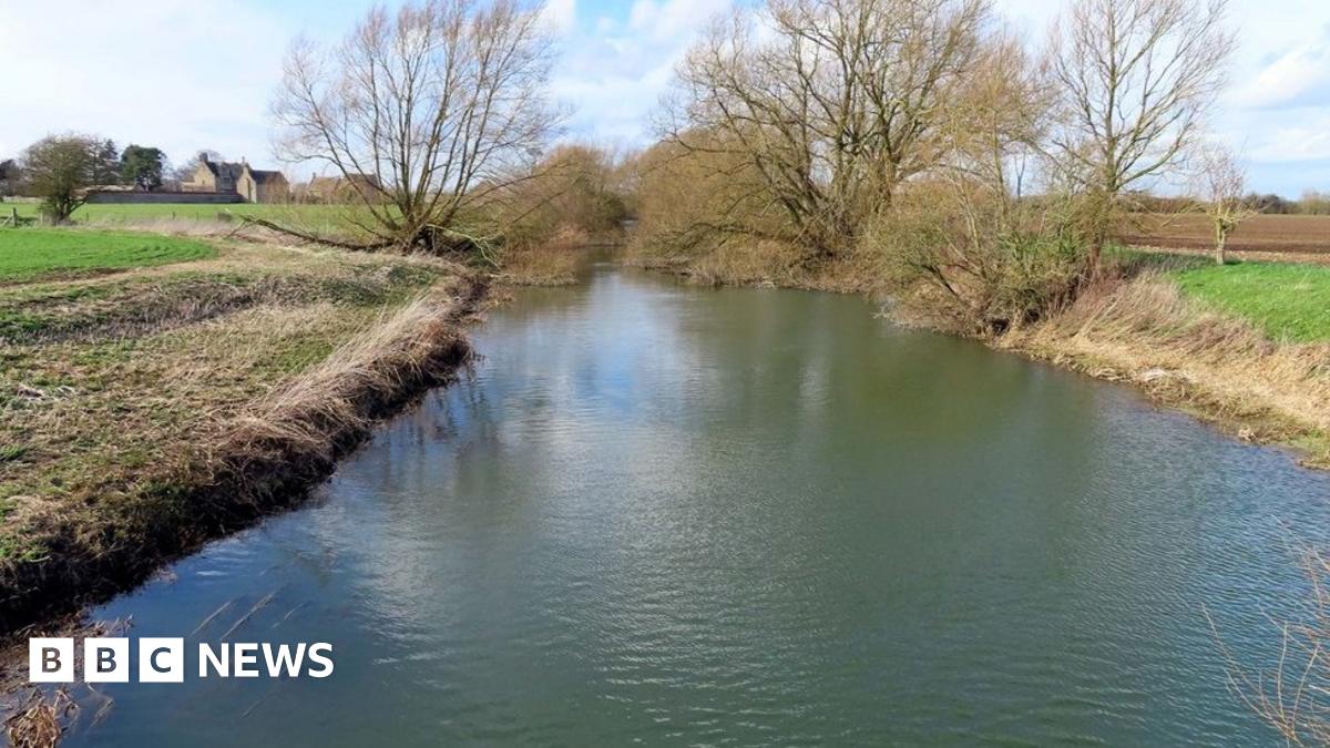 Oxford woman charged over body found in river in 2021 - BBC News