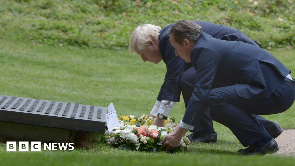 In pictures: 7/7 remembered - BBC News