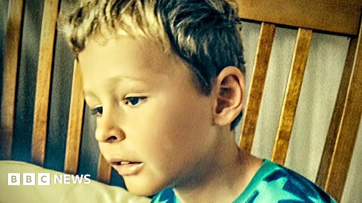 Pain of family on third anniversary of Snowdome death - BBC News