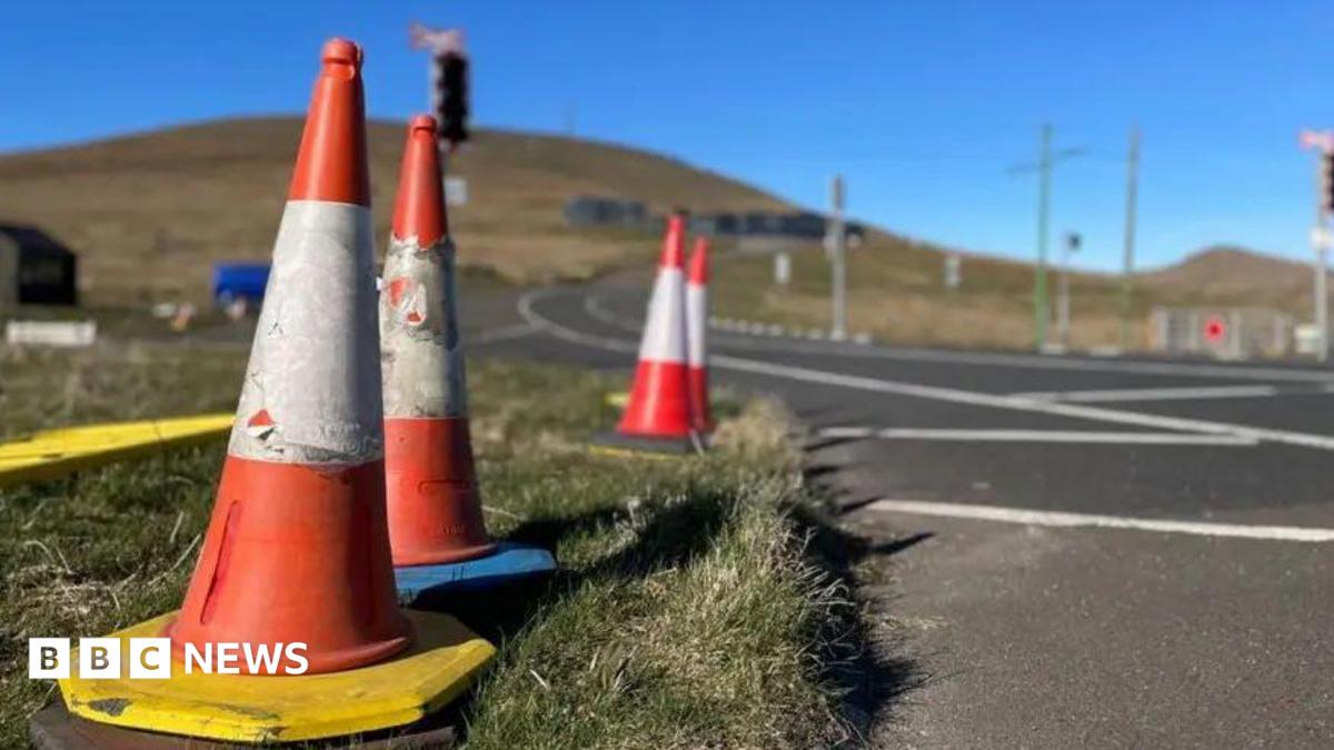 Daytime Mountain Road closures for race equipment removal - BBC News