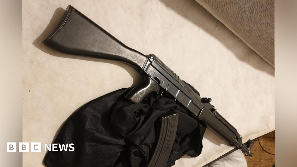 Liverpool shooting: Assault rifle found in cinema gunfire probe - BBC News