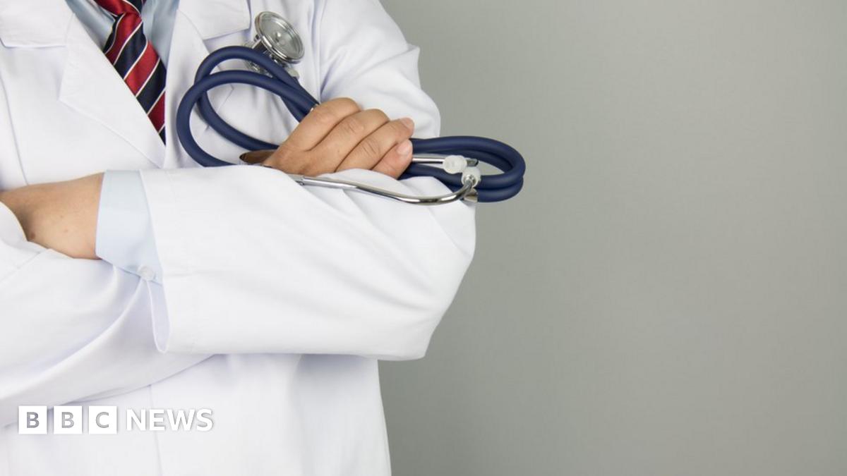 Call for action as GP numbers fall in Scotland - BBC News