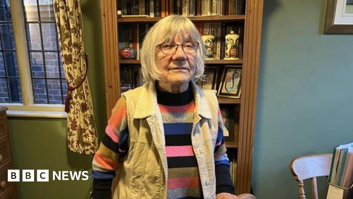 Royal Mail: Widow expresses despair over postal service delays - BBC News