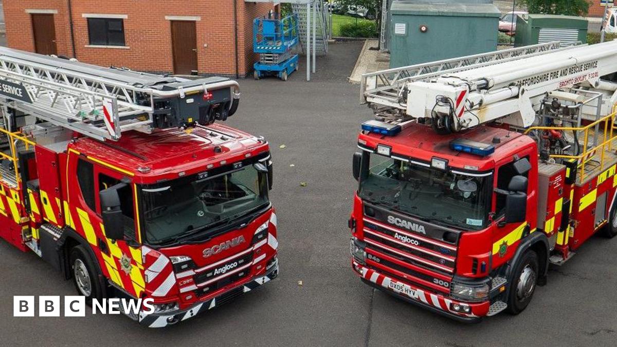 Staffordshire firefighters get £1.3m new engines to tackle blazes - BBC ...