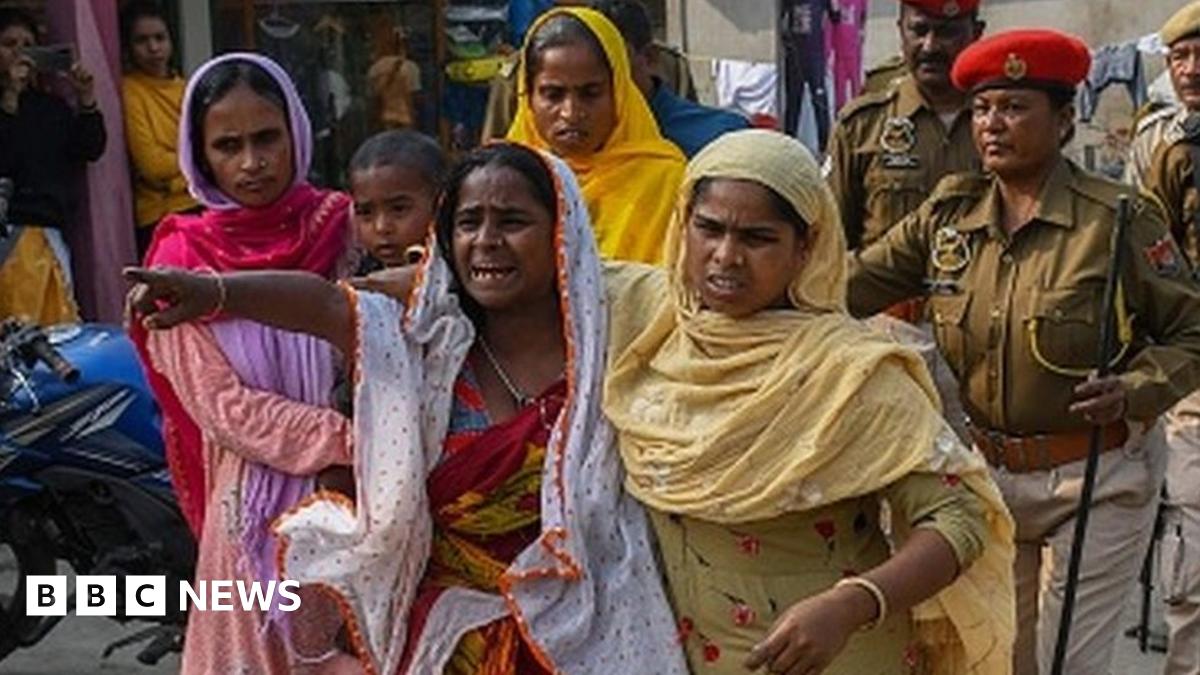 Assam: Indian women protest against child marriage mass arrests - BBC News