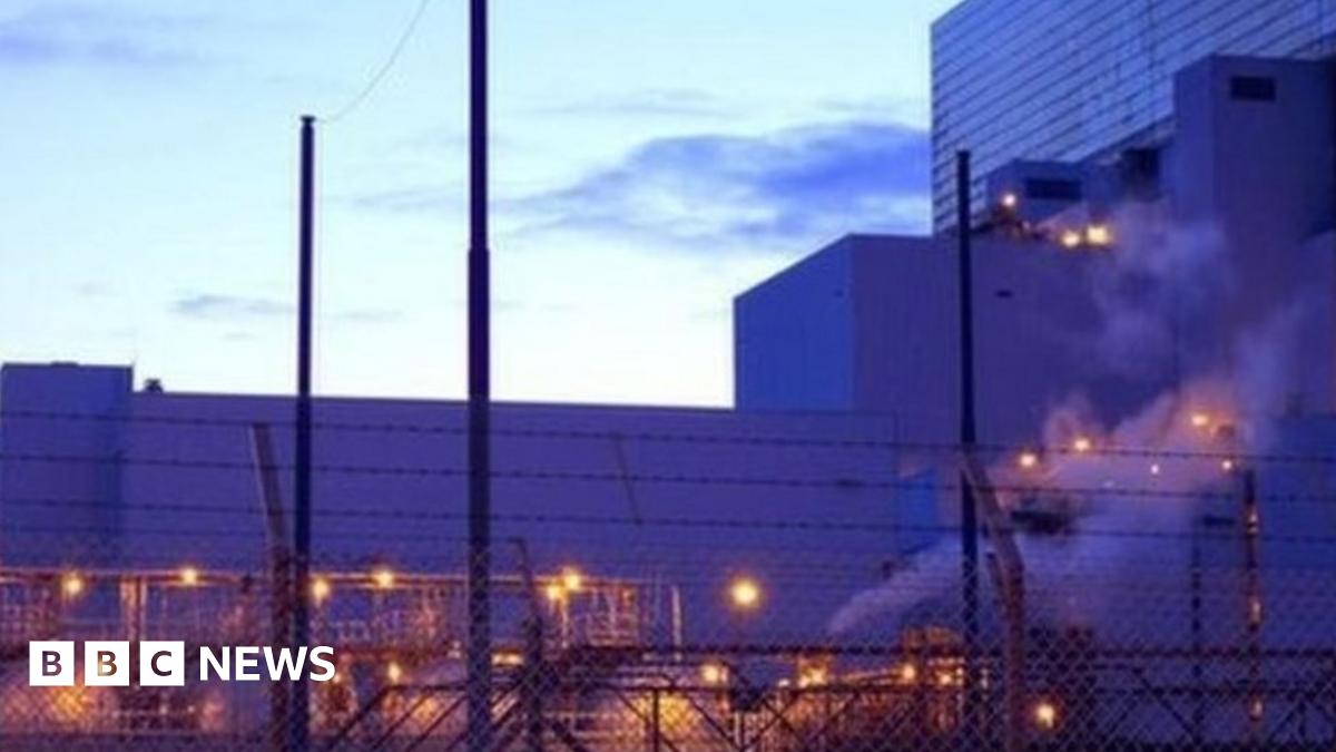 Torness nuclear power station reactor shutdown - BBC News