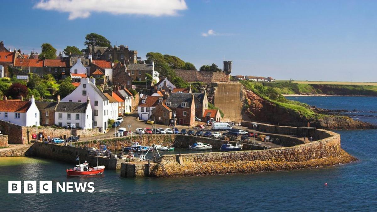 People in Fife are the happiest in Scotland, survey says - BBC News