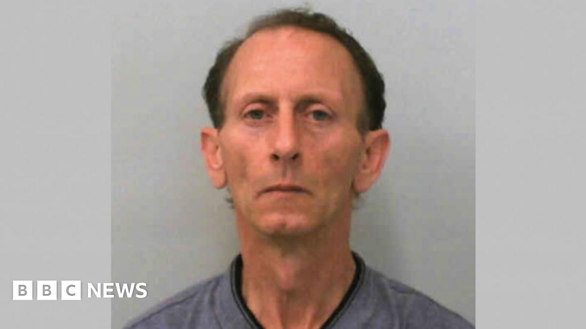 Bristol man jailed for sexually abusing sleeping girl - BBC News