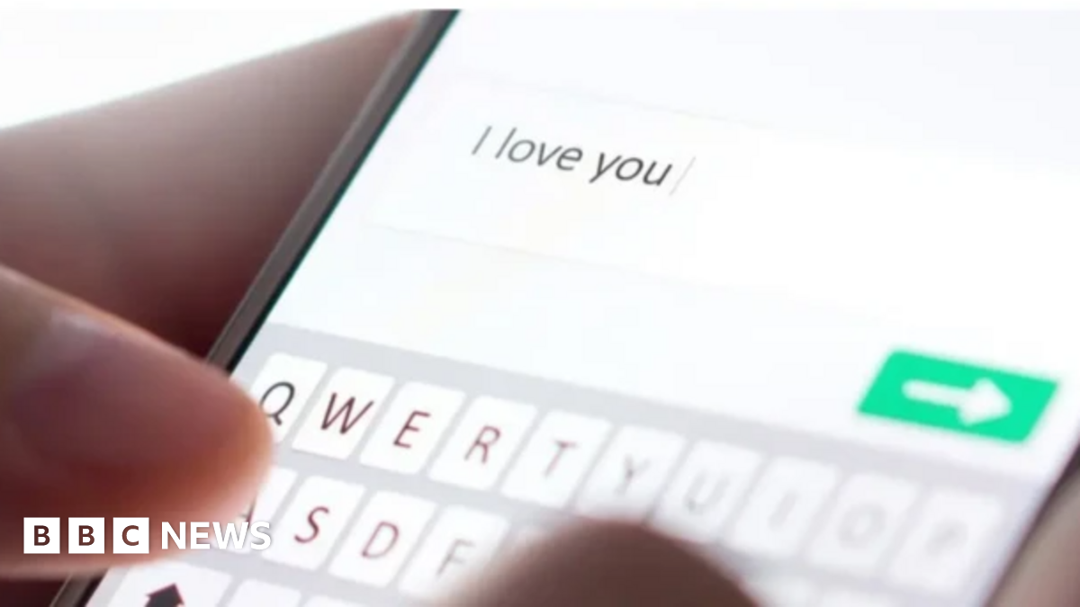 Telford romance fraud accused Marc Cole-Jones in court - BBC News