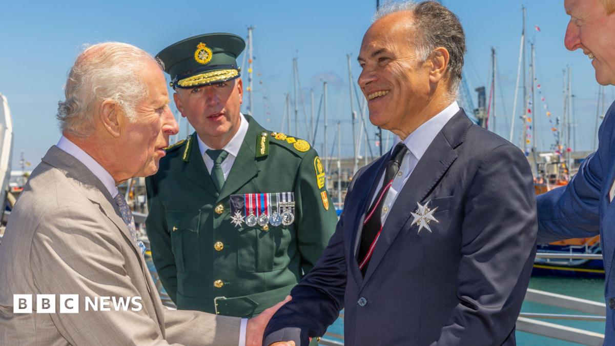 Knight Commander of St John Guernsey is standing down - BBC News