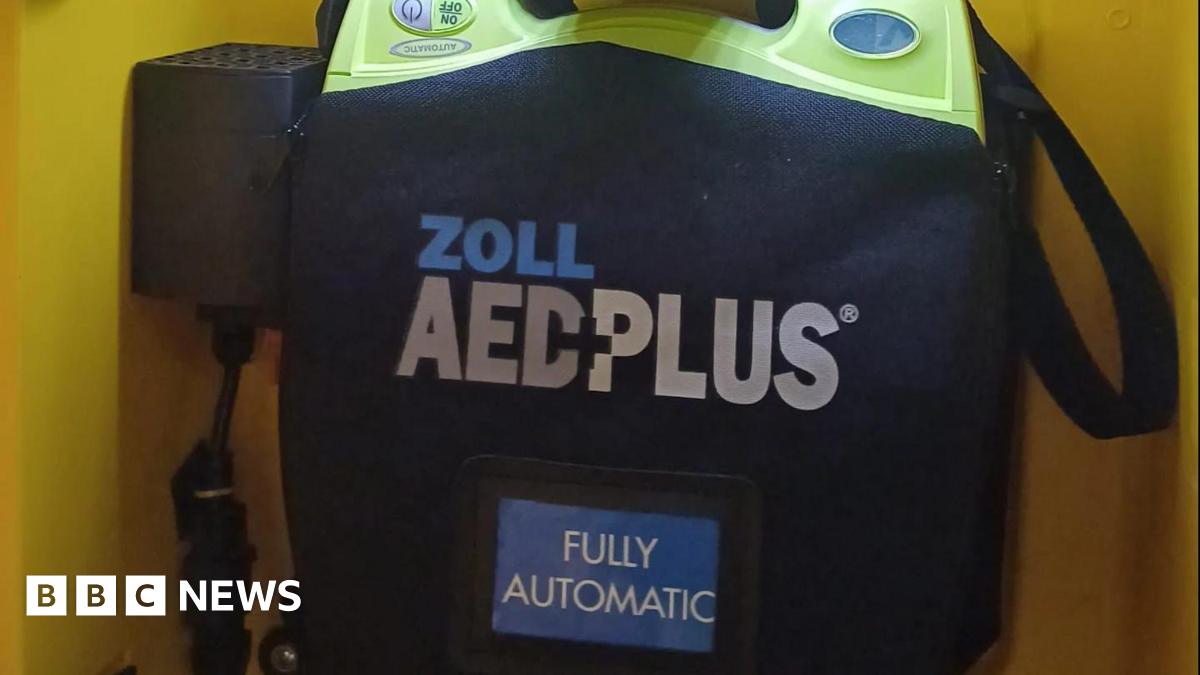 Plea for Cheltenham's missing defibrillator to be returned - BBC News