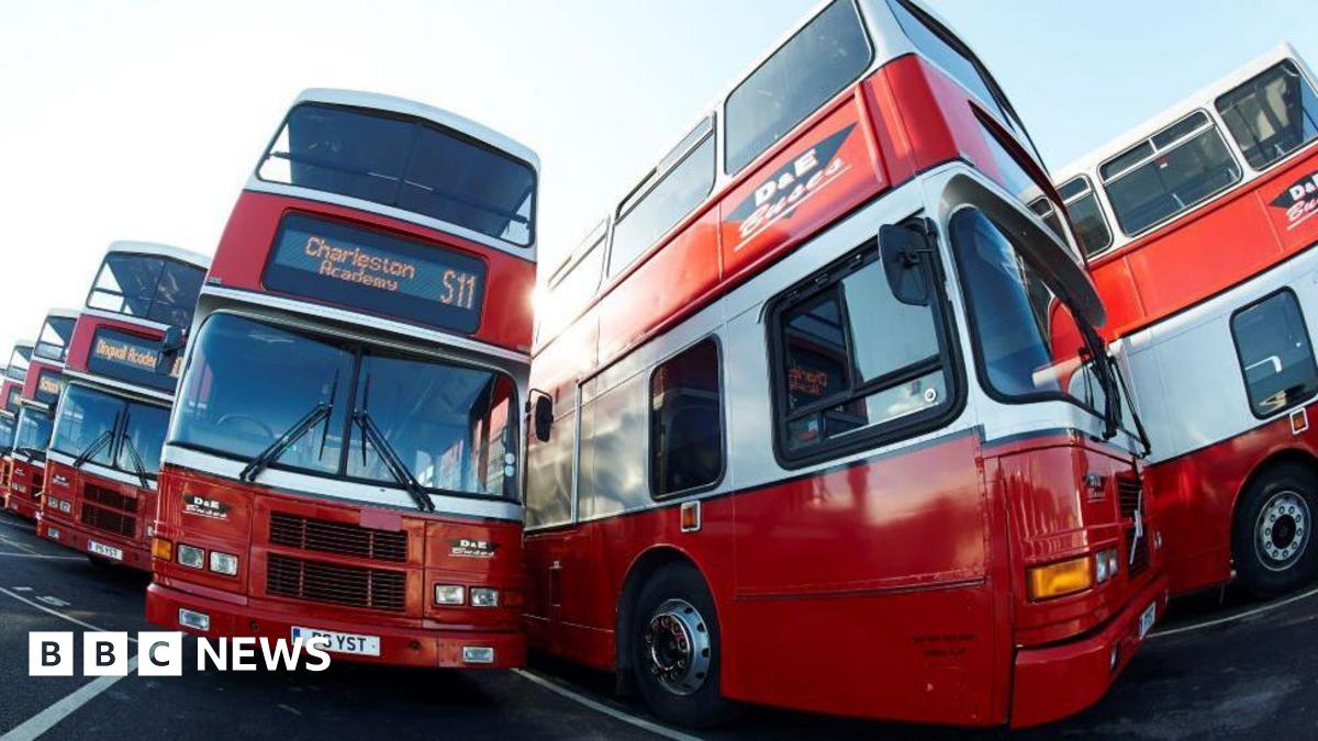 Highland Council takes over Inverness bus firm D&E Coaches - BBC News