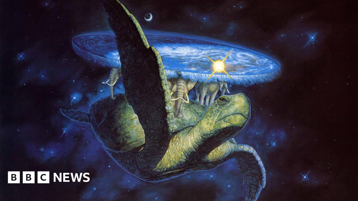 Weston Museum showcases Terry Pratchett's Discworld art - BBC News