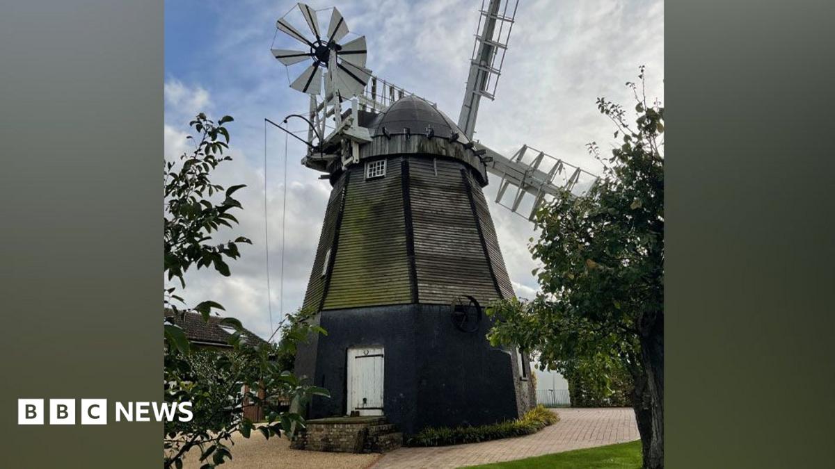 Plans made for restoration of Fulbourn's 'iconic' windmill - BBC News
