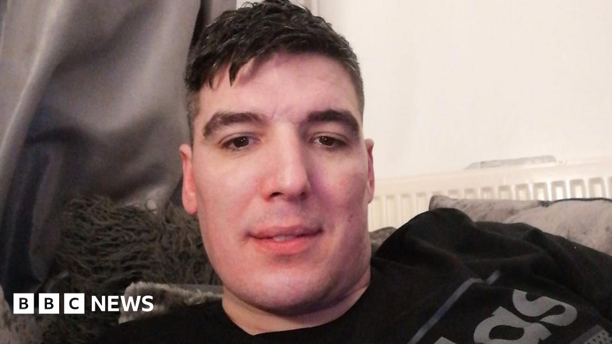 Stephen Bellamy murder: Two convicted over garden fork stabbing - BBC News