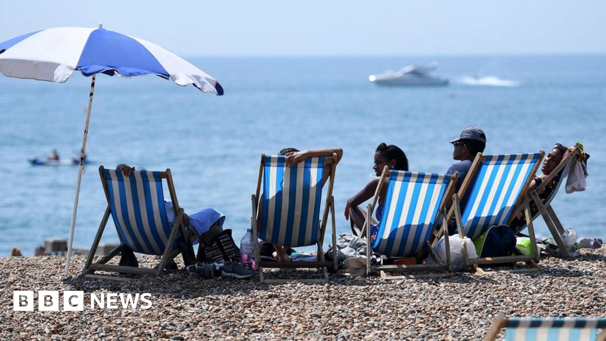 Heatwave: 2018 was the joint hottest summer for UK - BBC News