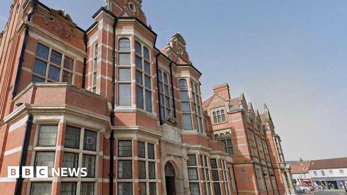 Views wanted on East Riding of Yorkshire Council boundary changes - BBC ...