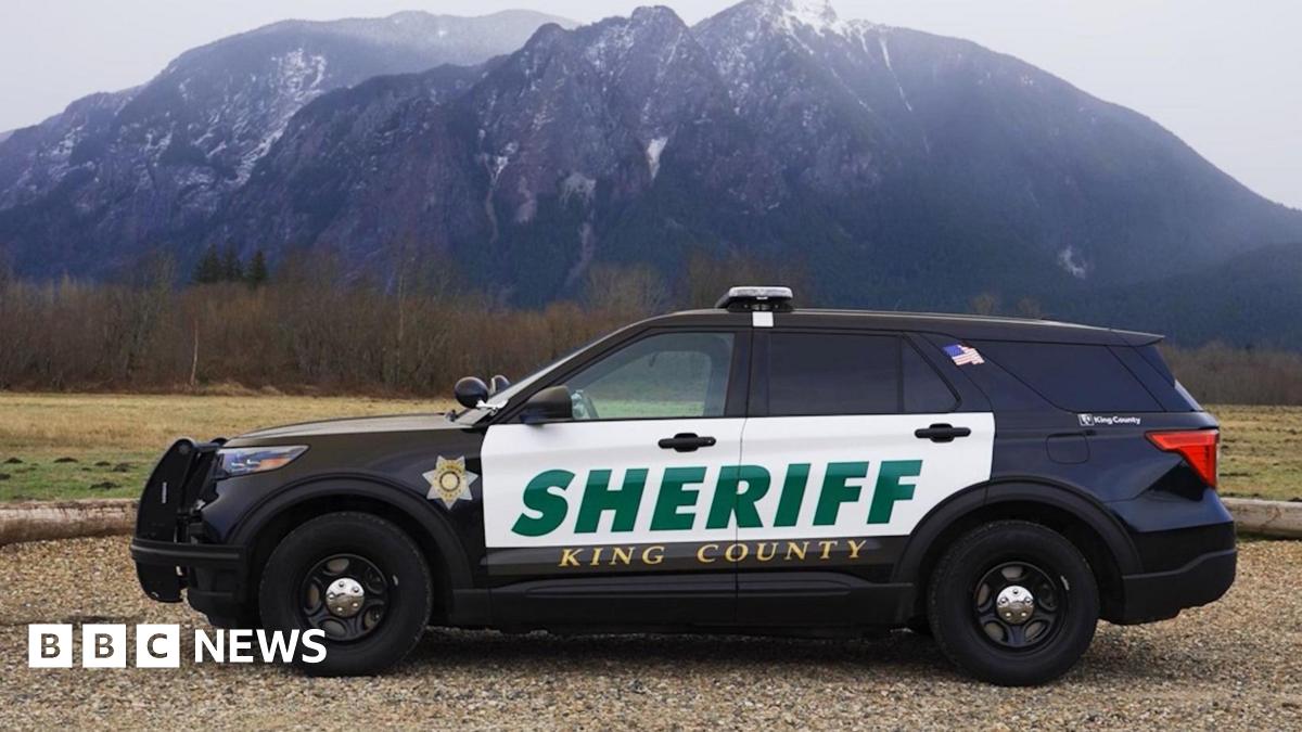 Teen in custody after five killed in Washington shooting - BBC News