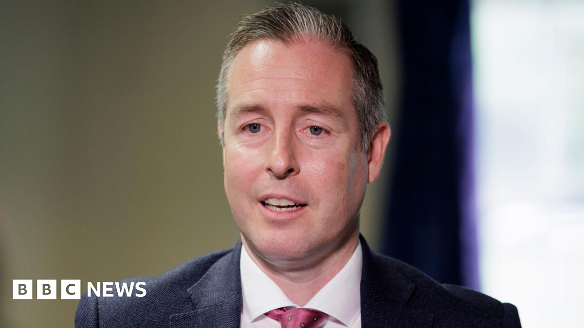 Paul Givan: Education minister labels AI speech accusation a 'cheap shot' - BBC News