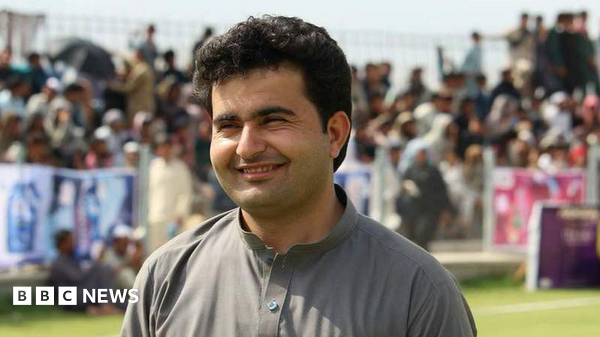 Ahmad Shah: Three convicted over BBC reporter's killing - BBC News