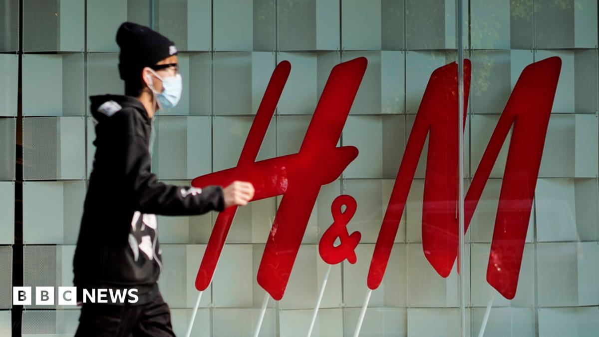 H&M: Fashion giant sees China sales slump after Xinjiang boycott - BBC News