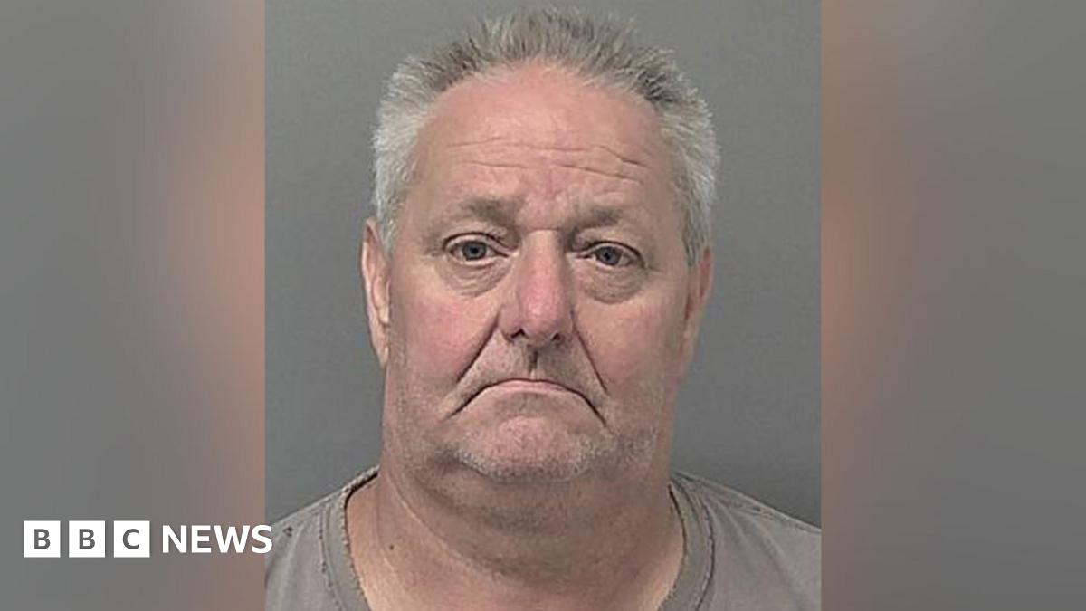 Jail for Hull man who destroyed girl's childhood with abuse - BBC News