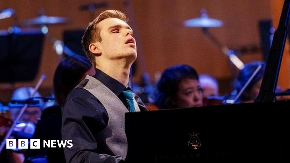 Blind Scottish pianist reaches BBC Young Musician final - BBC News