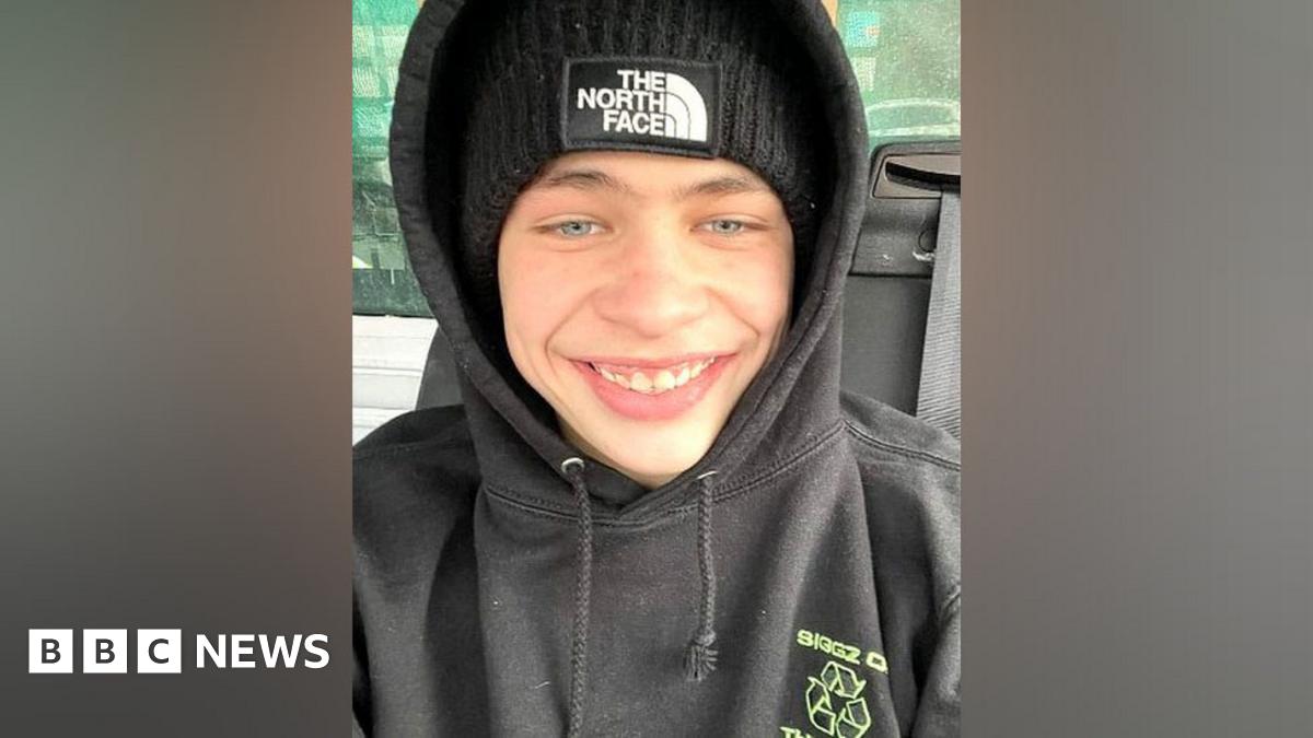 Bath fatal stabbing: Mikey Roynon named as victim - BBC News