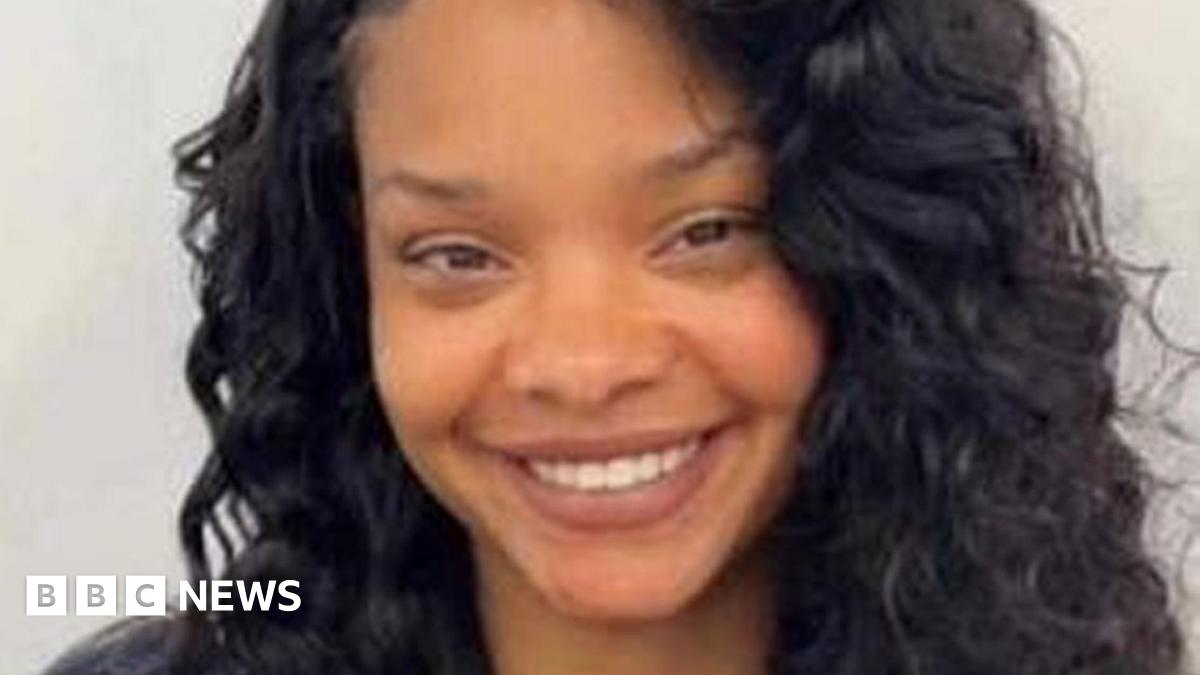 Notting Hill Carnival stabbing: Murder accused was 'scared' - BBC News