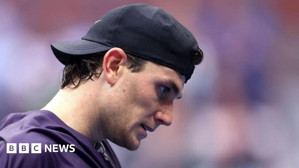 Surrey: Jack Draper says vomiting on court 'worst feeling ever' - BBC News