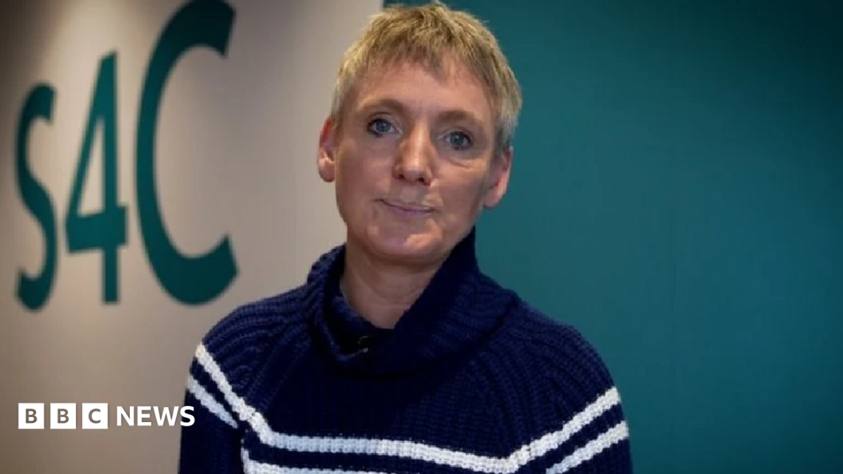 S4C and ex-boss Sian Doyle reach legal settlement - BBC News