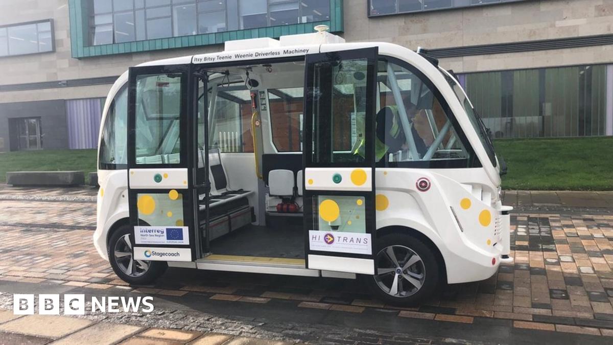Software glitches hit Inverness driverless bus trial - BBC News