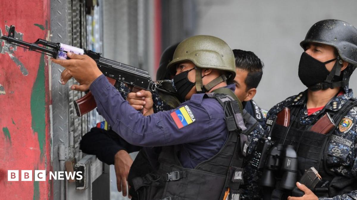 Venezuela: Battles between police and gangs in Caracas leave 26 dead ...
