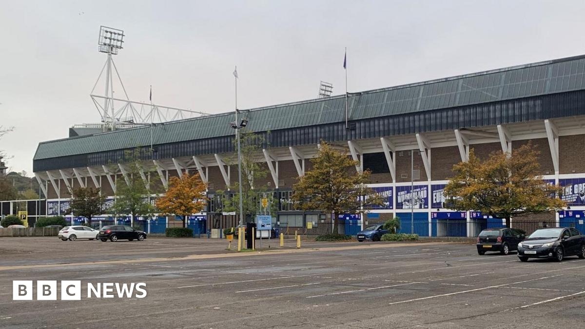 Ipswich Town 'agrees to buy' land for stadium expansion - BBC News