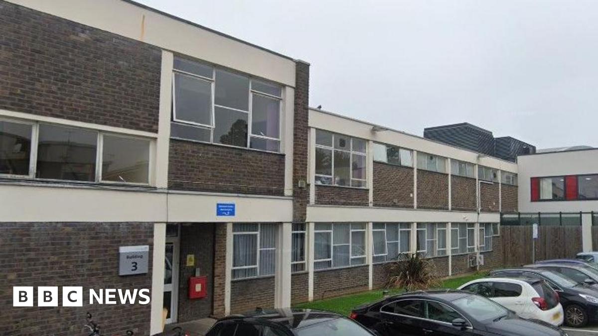 Essex mental health services 'seen improvements', say CQC - BBC News