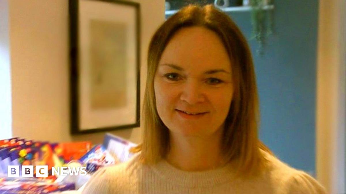 Somerset campaign to bring Christmas to underprivileged children - BBC News