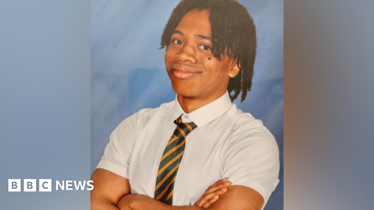 Aberavon: Teen drowned after jumping off pier with friends, family say ...