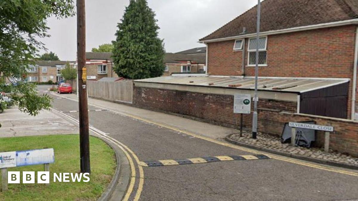 Elderly man who died in Aylesbury flats murder case named - BBC News