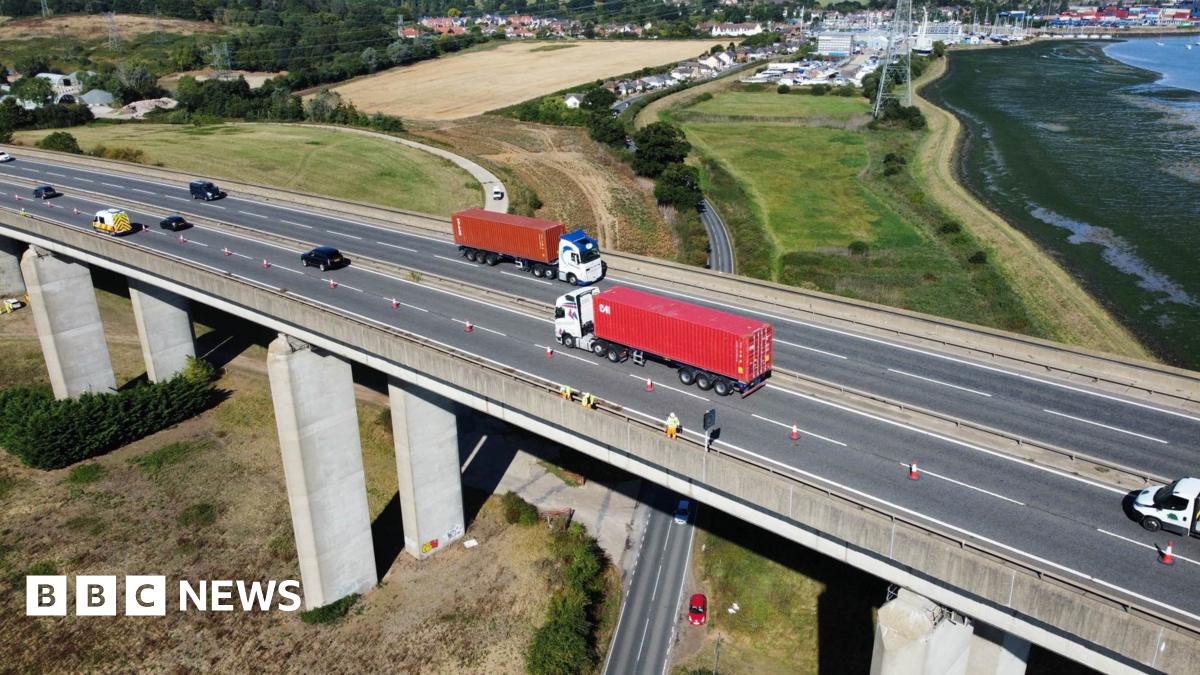 Ipswich's Orwell Bridge closed westbound for two nights - BBC News