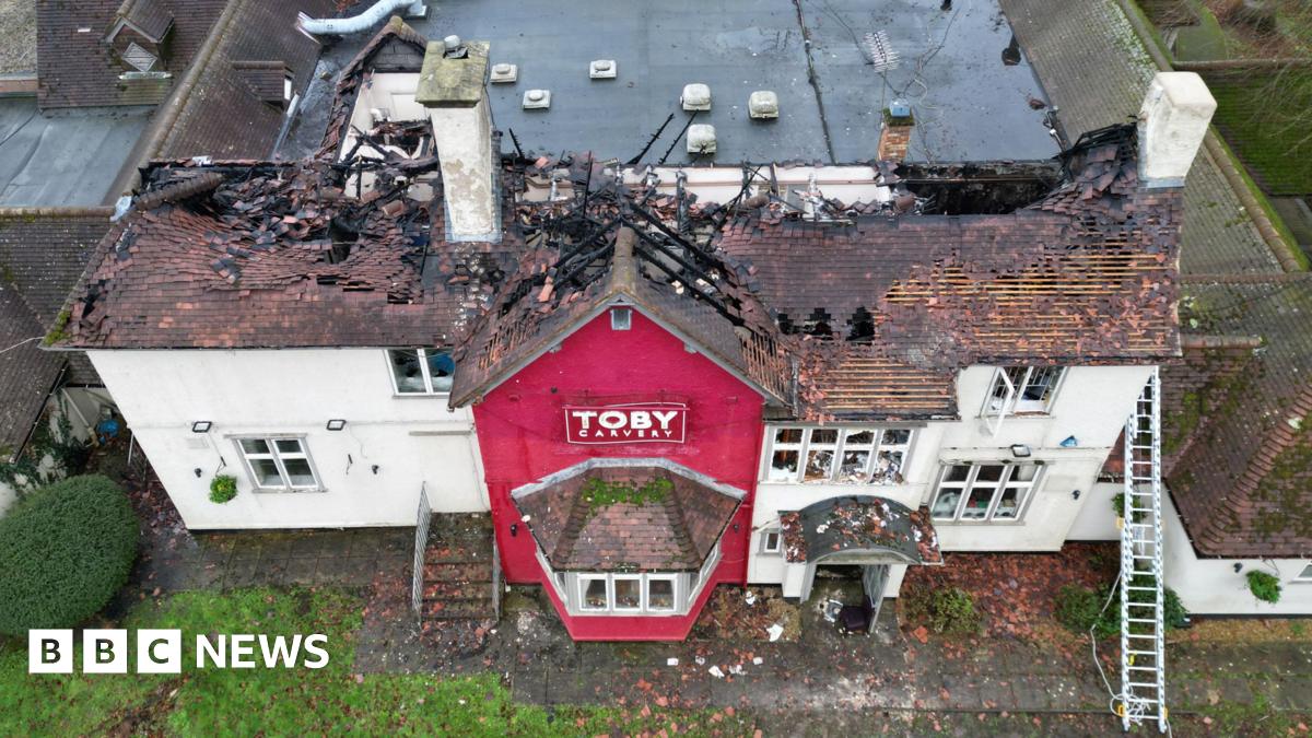 Bishopstoke: Toby Carvery restaurant blaze 'not suspicious' - BBC News