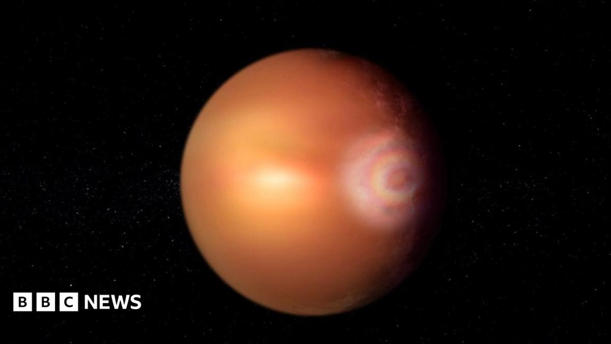 Rainbow-like pattern found on planet outside solar system - BBC News