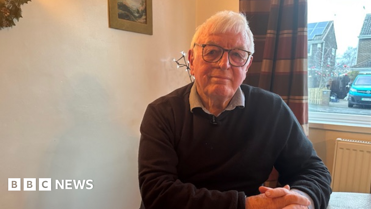 North East Post Office victims 'left in limbo' - BBC News