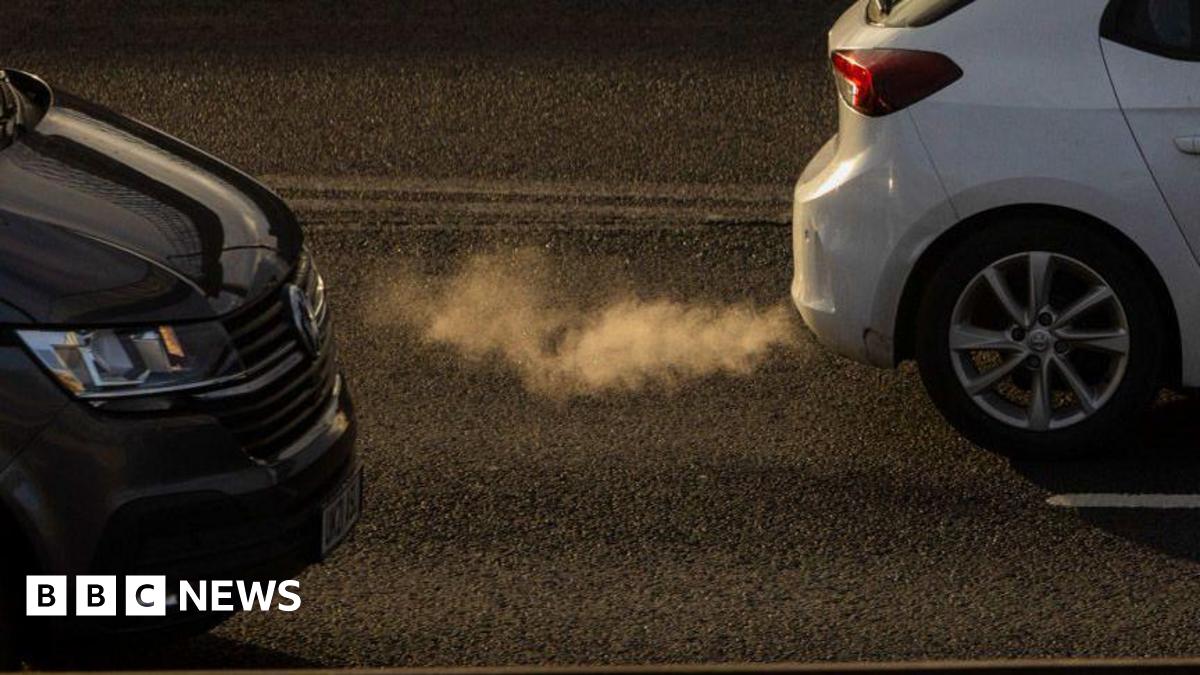 Climate change: Law to cut emissions in NI approved by assembly - BBC News